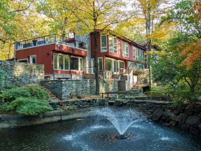 4 bedroom, NY NY LS102244509