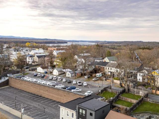 4 bedroom, NY NY LS102244998