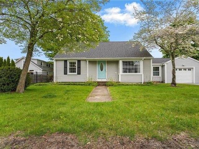 4 bedroom, Smithfield RI 02828 102446688