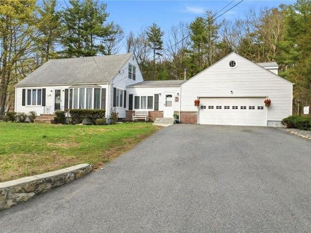 4 bedroom, Smithfield RI 02828 103036666