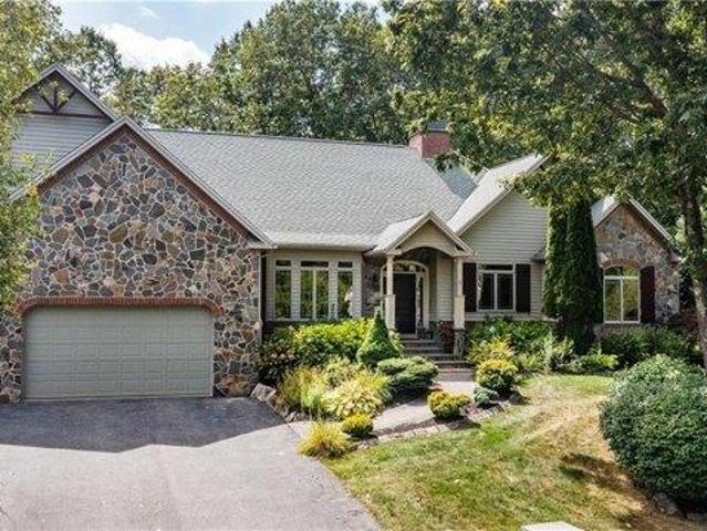 4 bedroom, Smithfield RI 02917 103016665