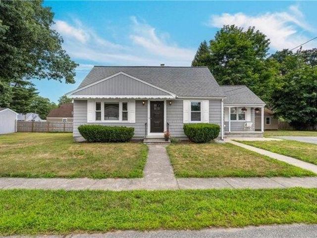 4 bedroom, Smithfield RI 02917 104653146