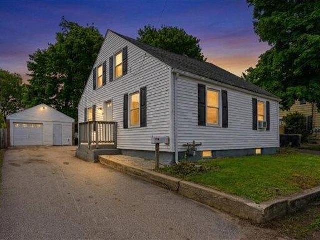 4 bedroom, Smithfield RI 02917 LS102775626