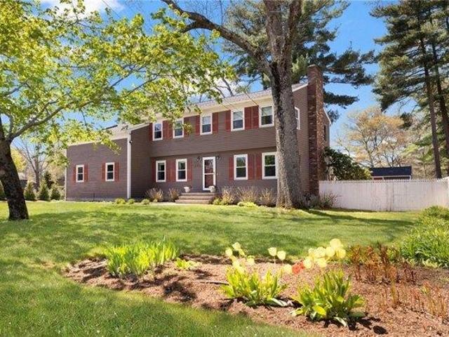 4 bedroom, Smithfield RI 02917 LS103074285