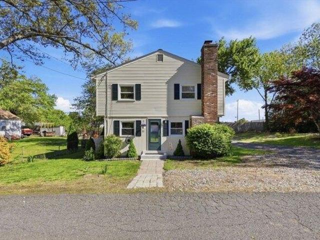 4 bedroom, Southwick MA 01077 102585899