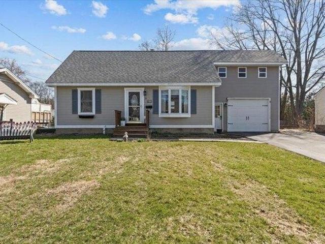 4 bedroom, South Burlington VT 05403 102592313