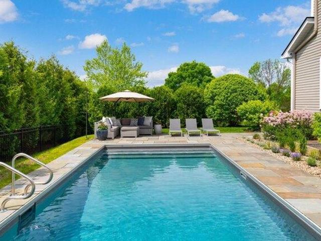 4 bedroom, South Burlington VT 05403 105256470