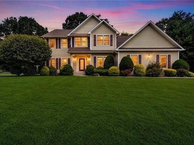 4 bedroom, South Kingstown RI 02879 105081935