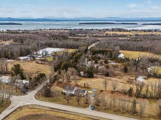 4 bedroom, South Hero VT 05486 102215816