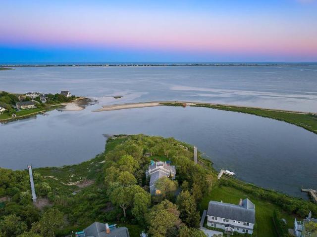 4 bedroom, Southampton NY 98330464