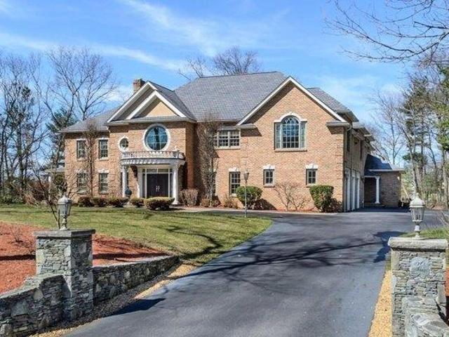 4 bedroom, Southborough MA 01772 102562960