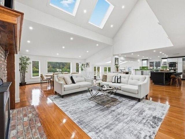 4 bedroom, Southborough MA 01772 103436931