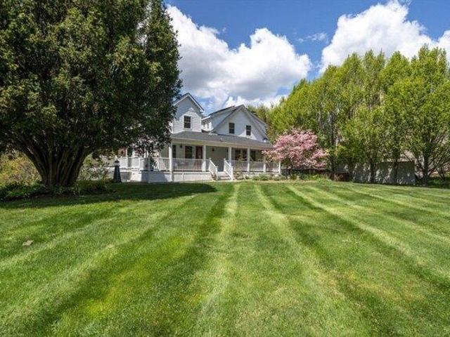 4 bedroom, Southborough MA 01772 104539805
