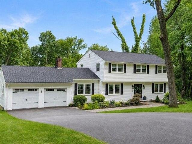 4 bedroom, Southborough MA 01772 104788636