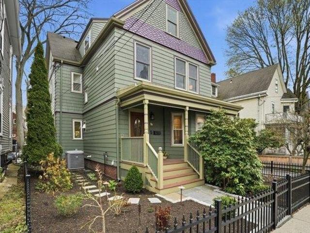 4 bedroom, Somerville MA 02144 102218164