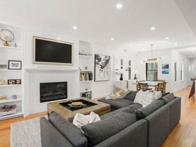 4 bedroom, Somerville MA 02144 104542579