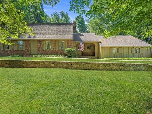 4 bedroom, Somers CT 06071 102218186