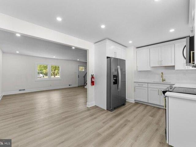 4 bedroom, Somers Point NJ 08244 102560709
