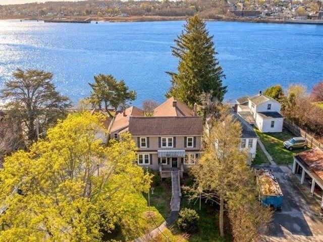 4 bedroom, Somerset MA 02726 102121559