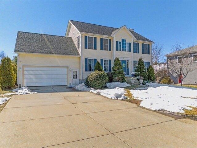 4 bedroom, Somerset MA 02726 102411937
