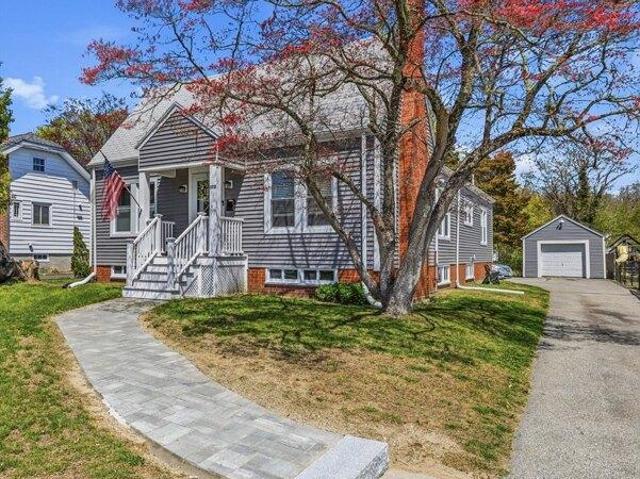 4 bedroom, Somerset MA 02726 102444975