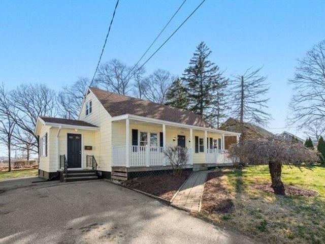 4 bedroom, Somerset MA 02726 102445616