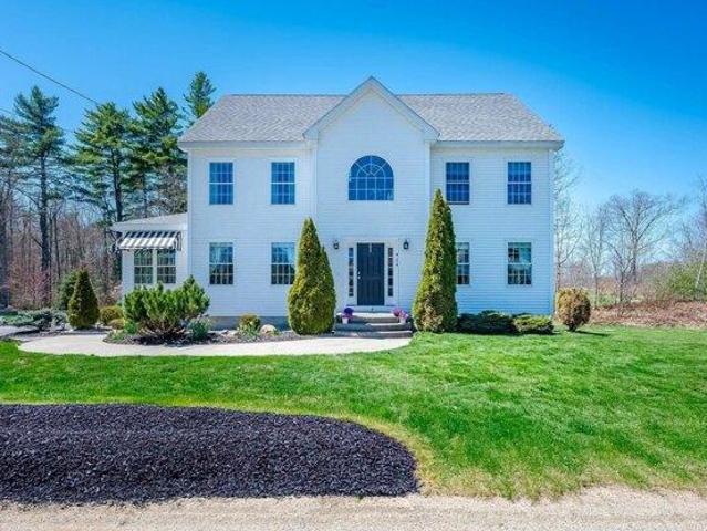 4 bedroom, Somersworth NH 03878 104543120