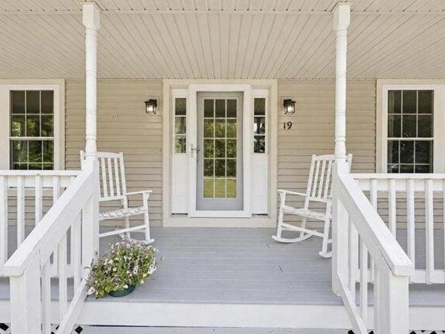 4 bedroom, Somersworth NH 03878 104716676