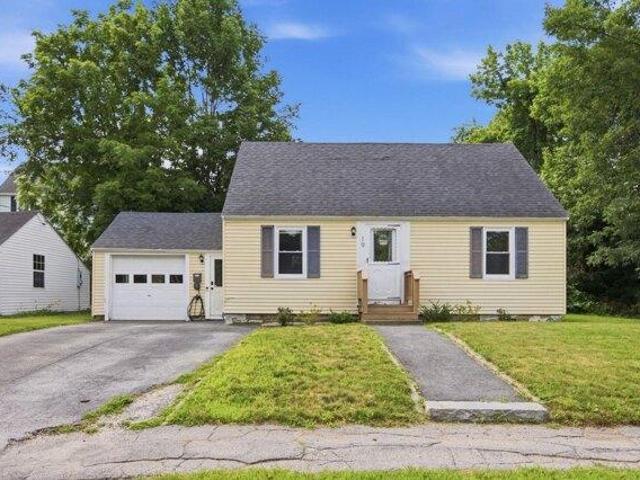 4 bedroom, Somersworth NH 03878 105141079