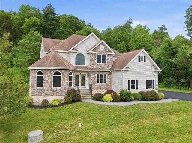 4 bedroom, Saylorsburg PA 18353 104908162