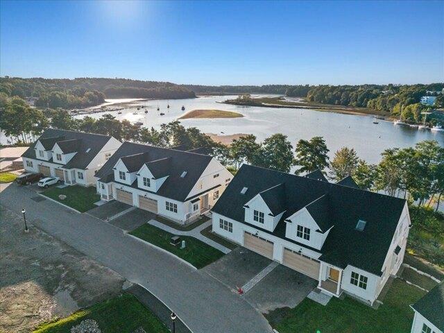 4 bedroom, Saco ME 04072 105366942