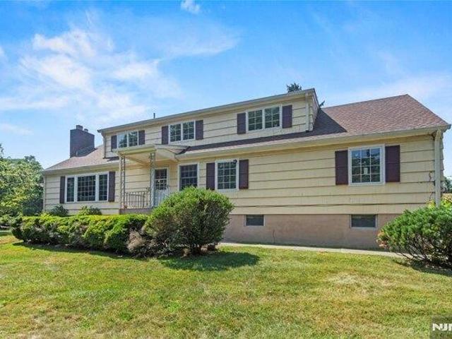 4 bedroom, Saddle River NJ 07458 104606034