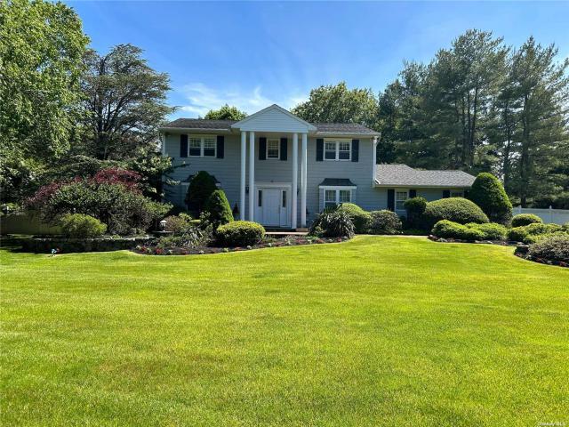 4 bedroom, Saint James NY 11780 LS72691987