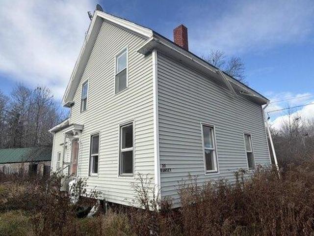 4 bedroom, Sangerville ME 04479 LS102409319