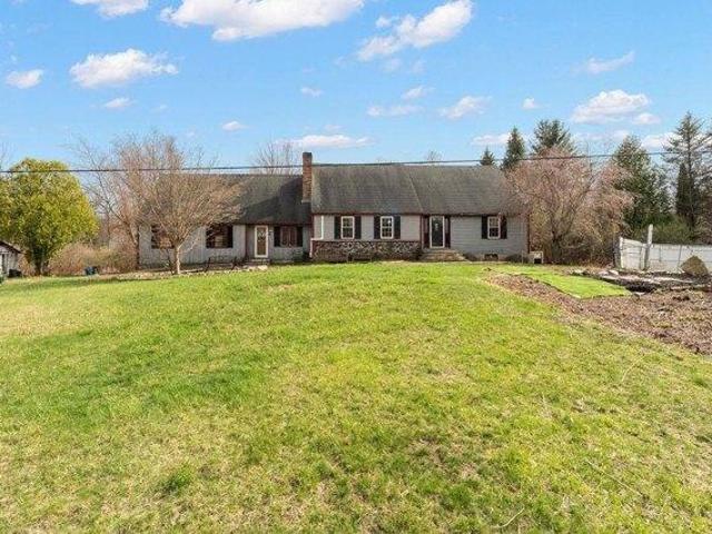 4 bedroom, Sandown NH 03873 101957613