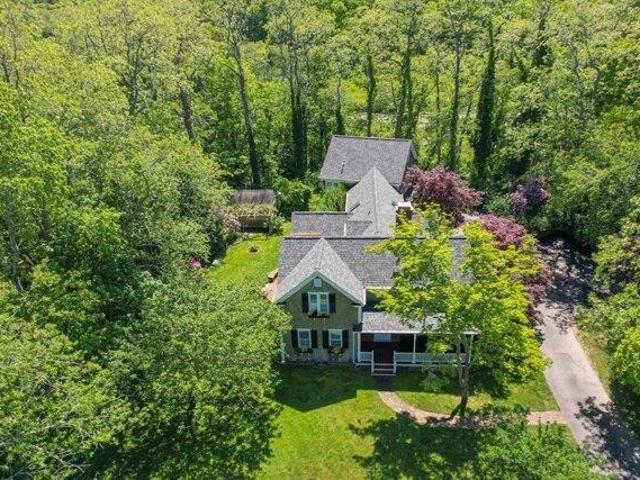4 bedroom, Sandwich MA 02537 104761136