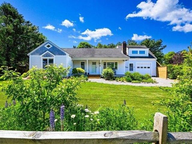 4 bedroom, Sandwich MA 02644 104410350