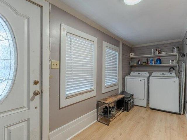 4 bedroom, Sanford ME 04073 102344663