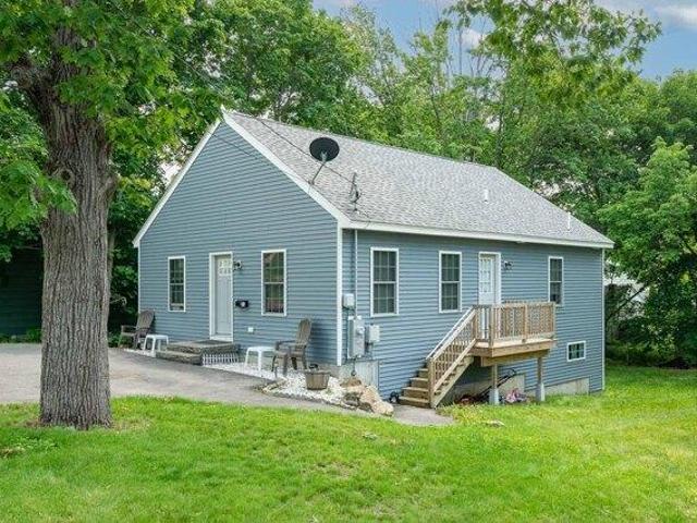 4 bedroom, Sanford ME 04073 104789057