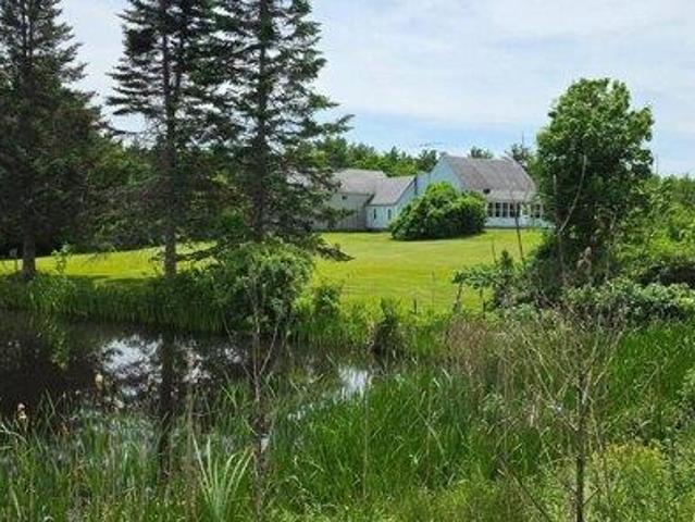 4 bedroom, Sanford ME 04073 105093310