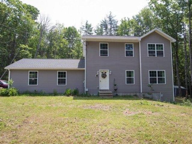 4 bedroom, Sanford ME 04083 104920591