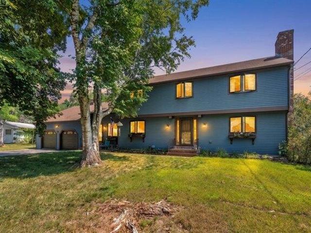 4 bedroom, Sanford ME 04083 105241891