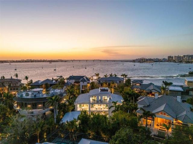 4 bedroom, Sarasota FL 34239 LS101828810