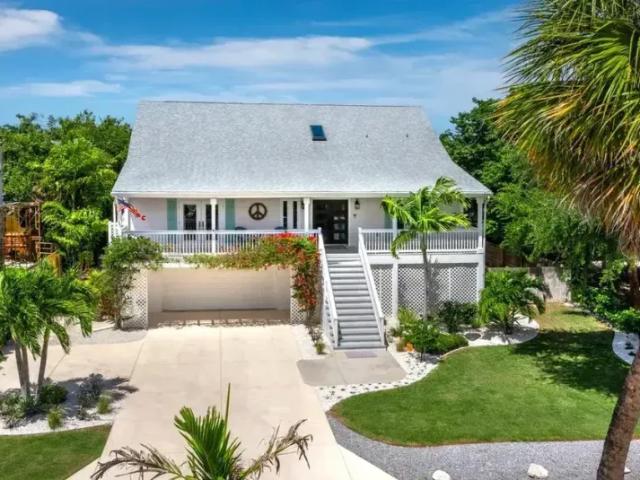 4 bedroom, Sarasota FL 34242 LS102435340