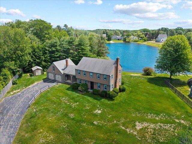 4 bedroom, Scarborough ME 04074 104008574