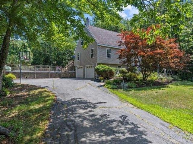 4 bedroom, Scarborough ME 04074 104790198