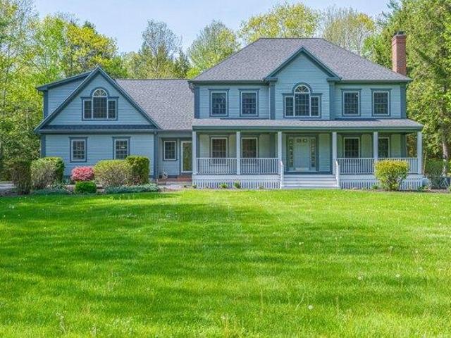 4 bedroom, Scarborough ME 04074 102527804