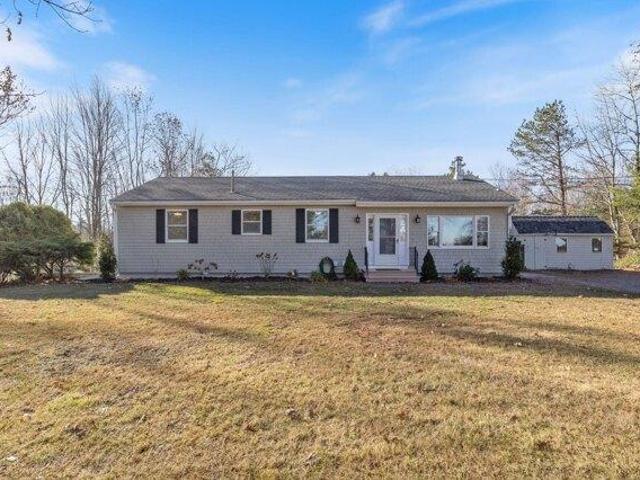 4 bedroom, Scarborough ME 04074 102669637