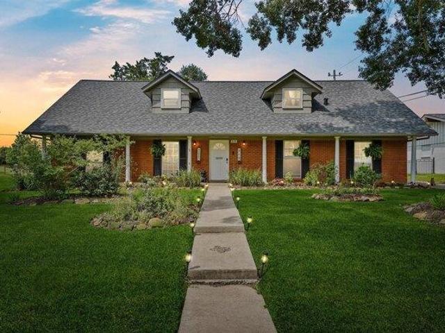 4 bedroom, Seabrook TX 77586 94204420