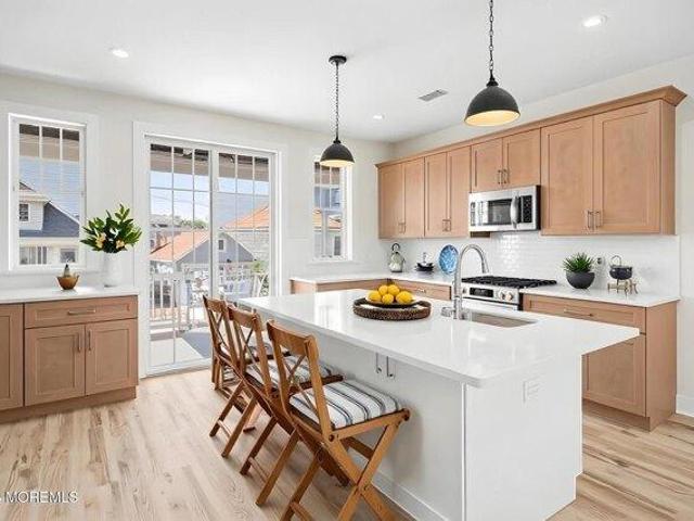 4 bedroom, Seaside Heights NJ 08751 104905160